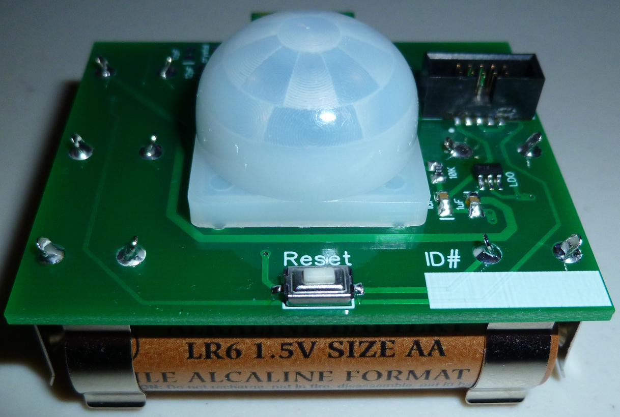 10+ years wireless PIR Sensor (on just one set of 3 AA's ...
