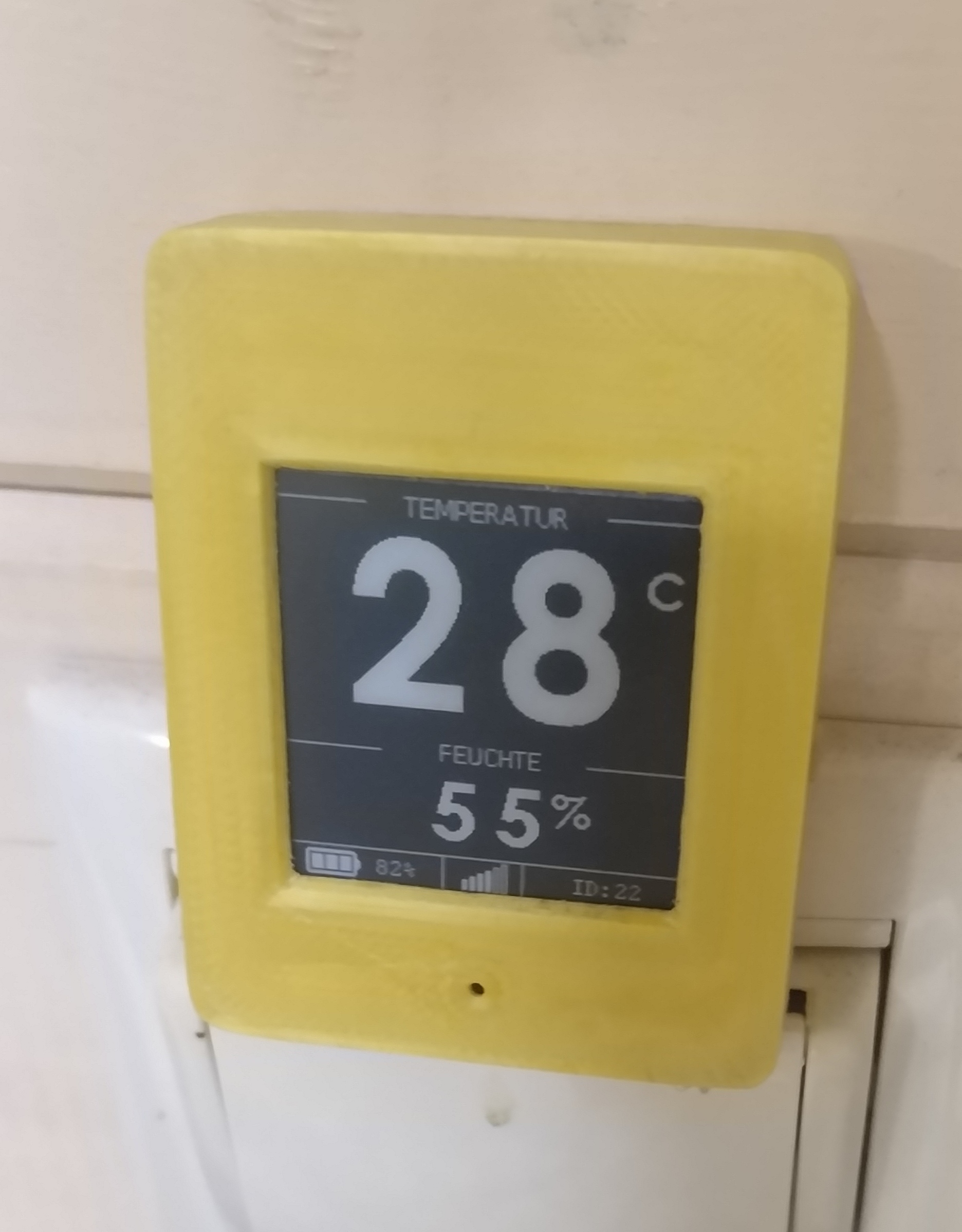 EFEKTA Temp&Hum sensor(ver. nRF52 )+E-Ink display | OpenHardware.io ...